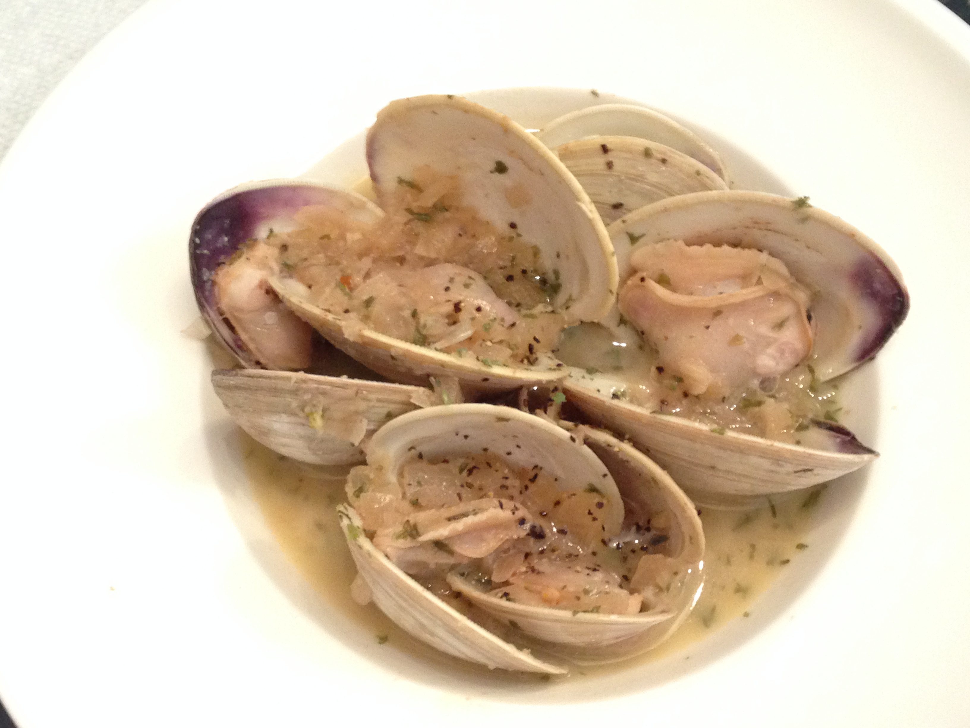 White Wine, Garlic, and Butter Steamed Clams Recipe | Cooking with Alison